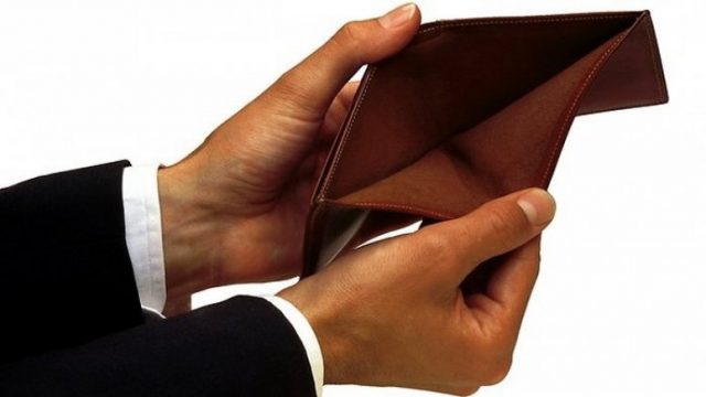 7 Reasons Why A Broke Guy Must Not Date On Campus